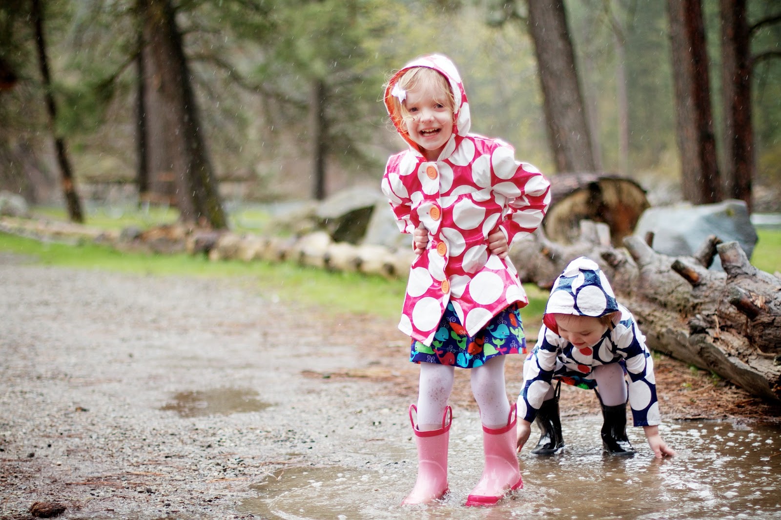 Little Ella Lu: Puddle Jumping!