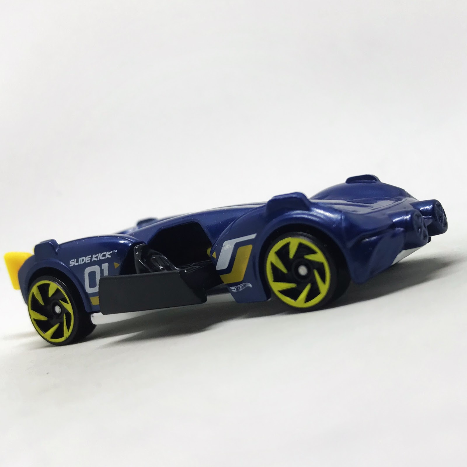 JULIAN'S HOT WHEELS BLOG: Slide Kick (New for 2019! - Experimotors)