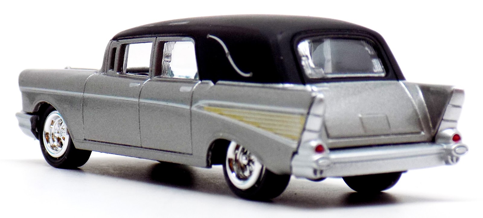 Toys and Stuff: Johnny Lightning #50298 2011 '57 Chevy Hearse