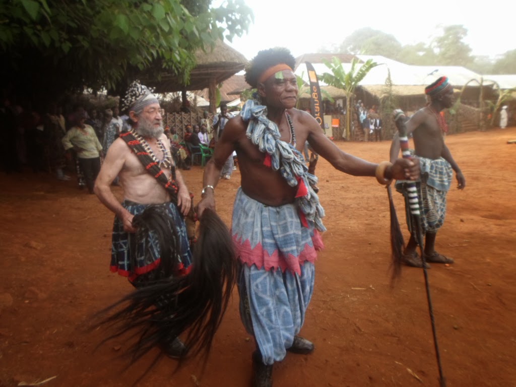 The Eye Newspaper: Hundreds of Youths, Two Whitemen Initiated into ...