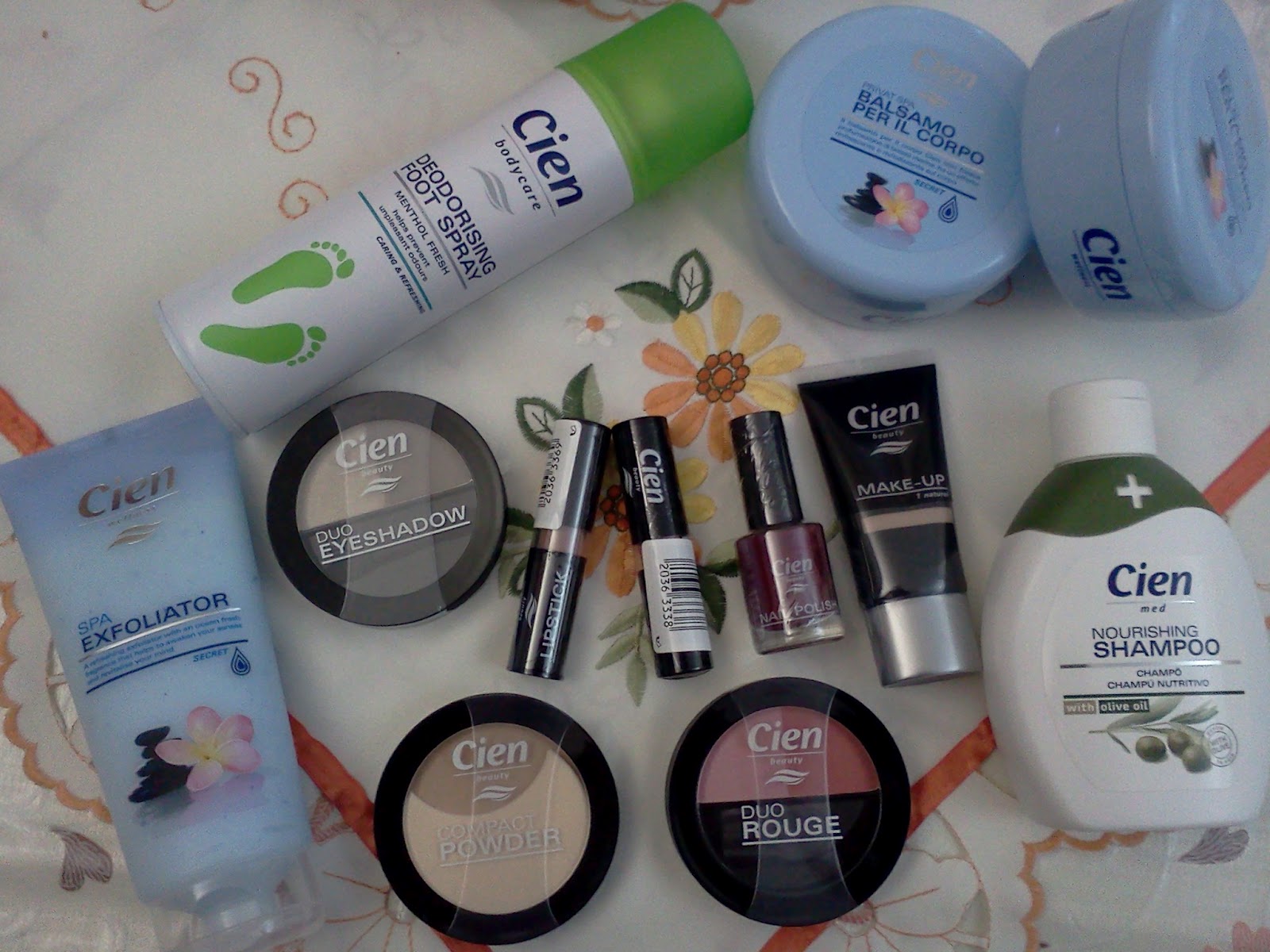 Dorie's Beautyland: CIEN BEAUTY: il makeup da LIDL