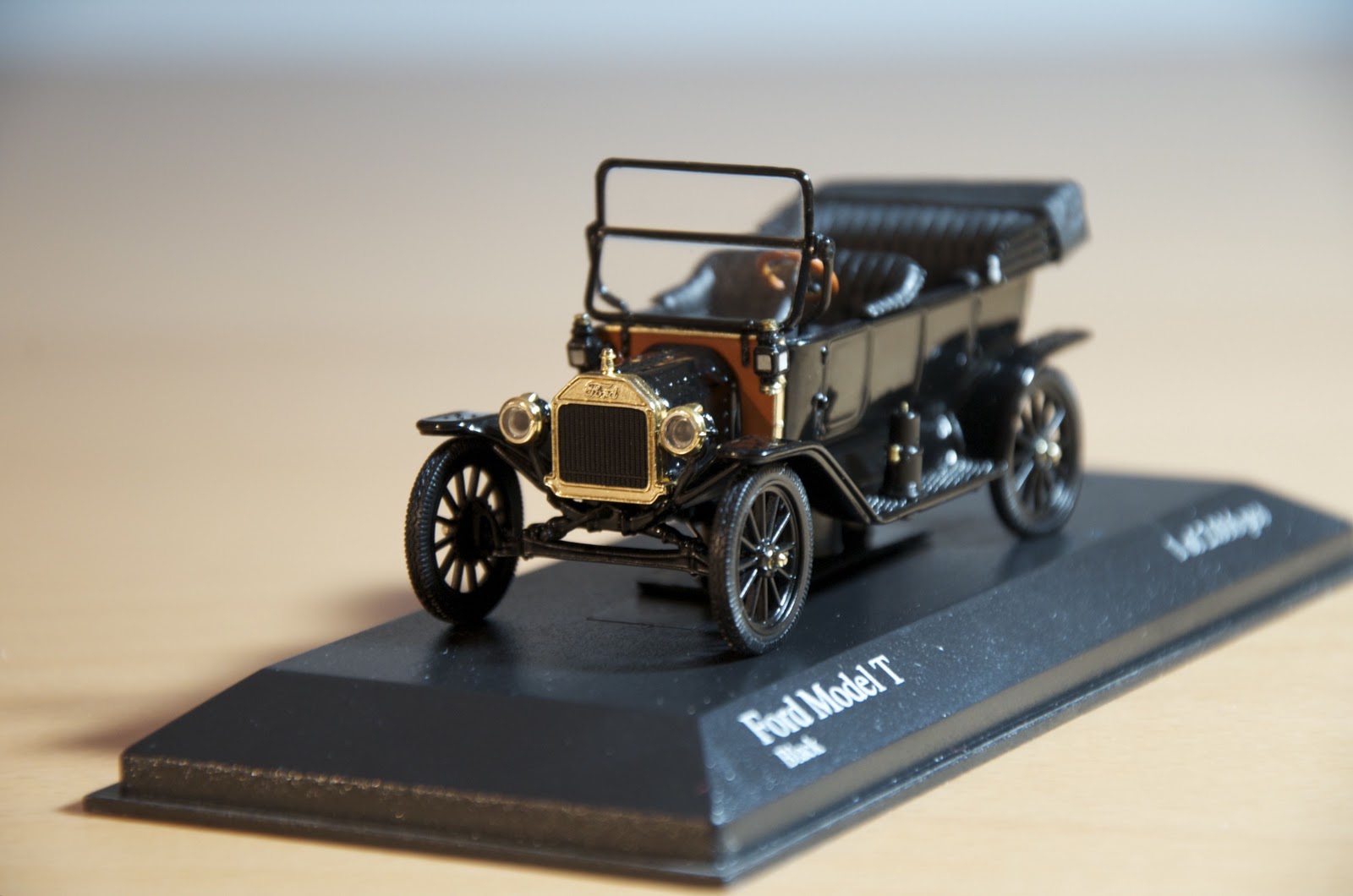 Oscar's Classic Model Cars Collection: 1914 Ford T