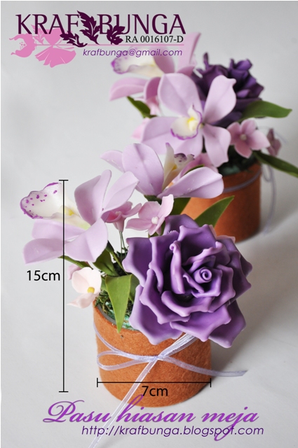 Clay flowers by Krafbunga: Pasu hiasan meja bunga ros ungu & orkid