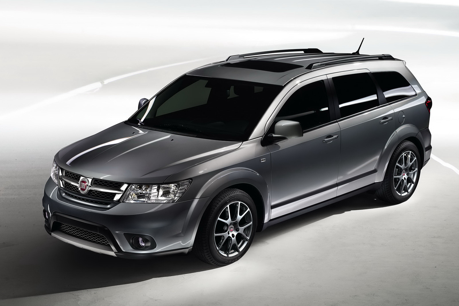 Dirigindo com Maurício Melo: Fiat lança o Freemont no Brasil; saiba ...