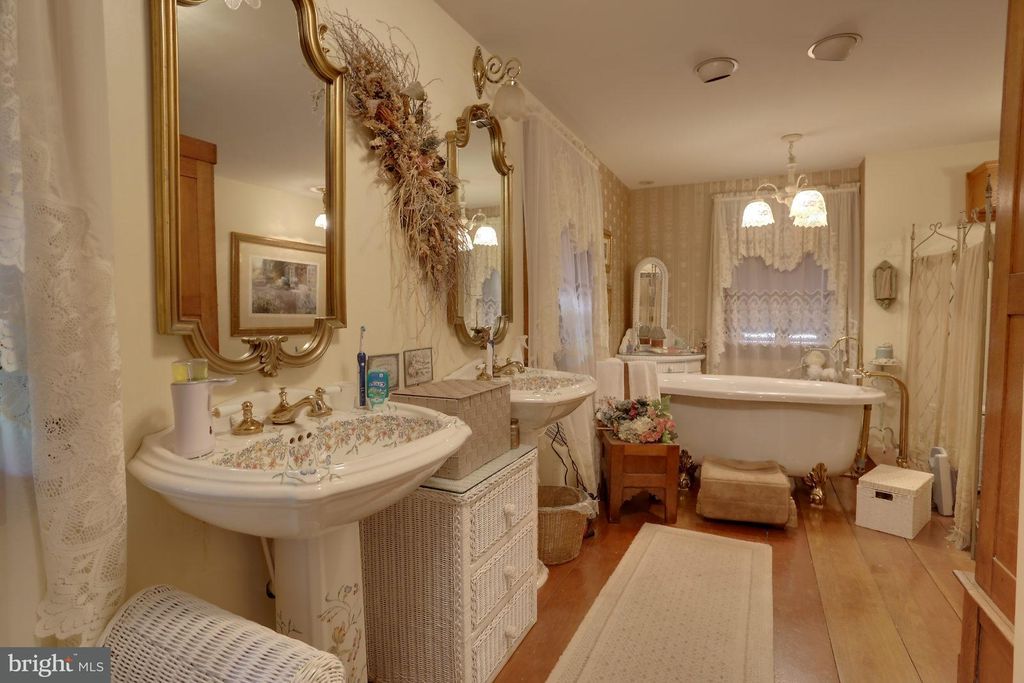 Sweet House Dreams: Spring Garden Farm, 1792 Victorian Farmhouse in ...