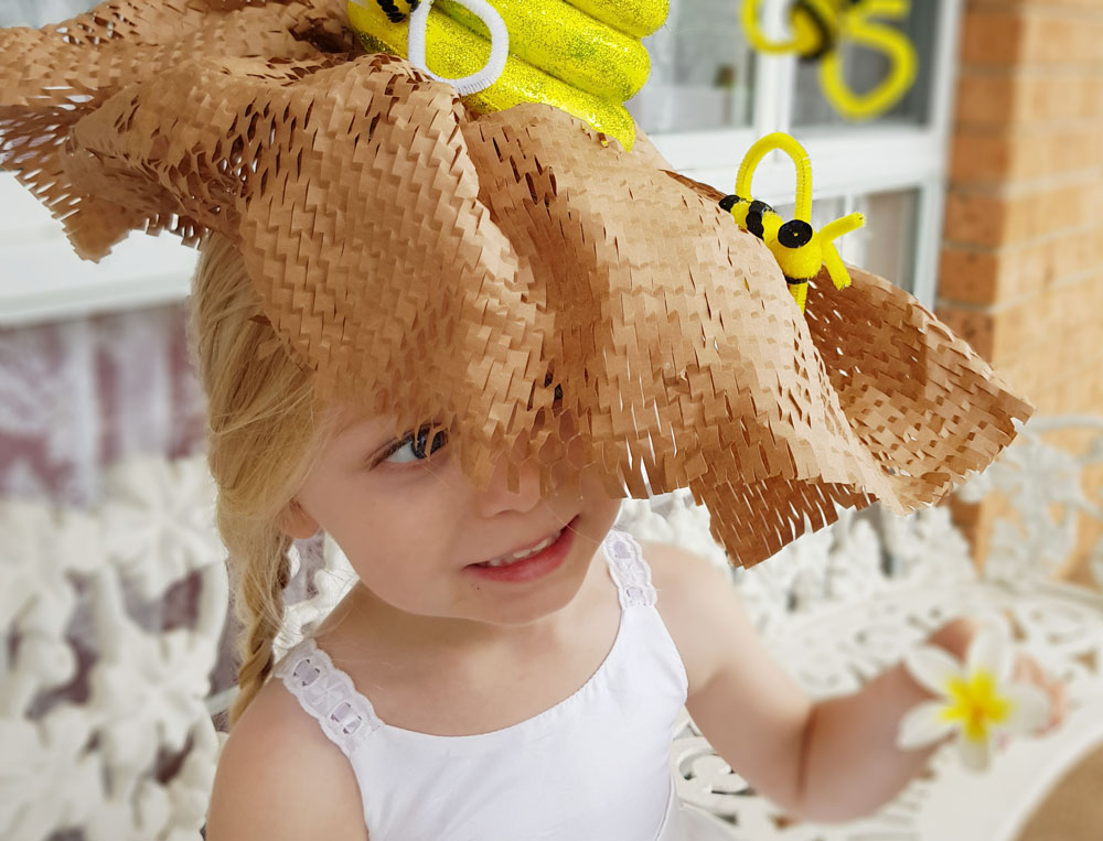 How to make a Bumble Bee Easter Parade Hat | Now thats Peachy