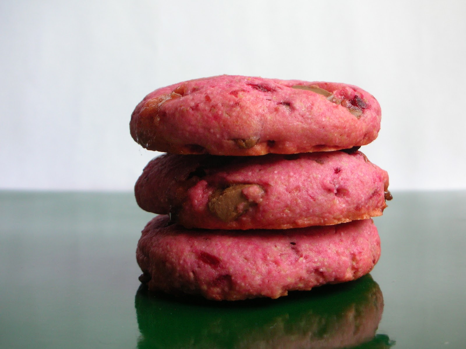 Easily Good Eats: Beetroot Chocolate Fudge Cookies Recipe - Cookie Bloghop