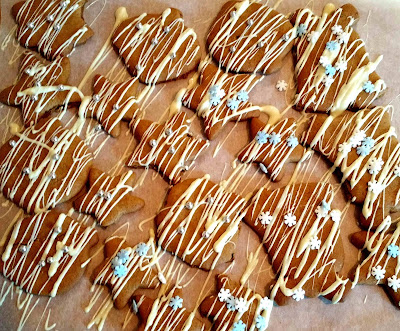 Forking Foodie: Gingerbread Men / Christmas Gingerbread Shapes ...