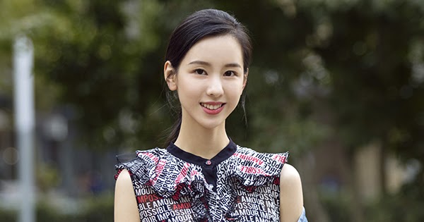 China Entertainment News: Street shots of Chen Duling