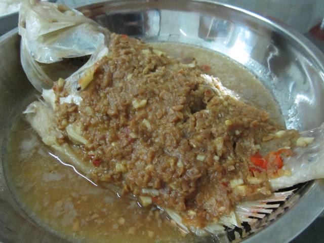 Sholee's recipe collection: Home-cooked: steamed fish with taucu sauce