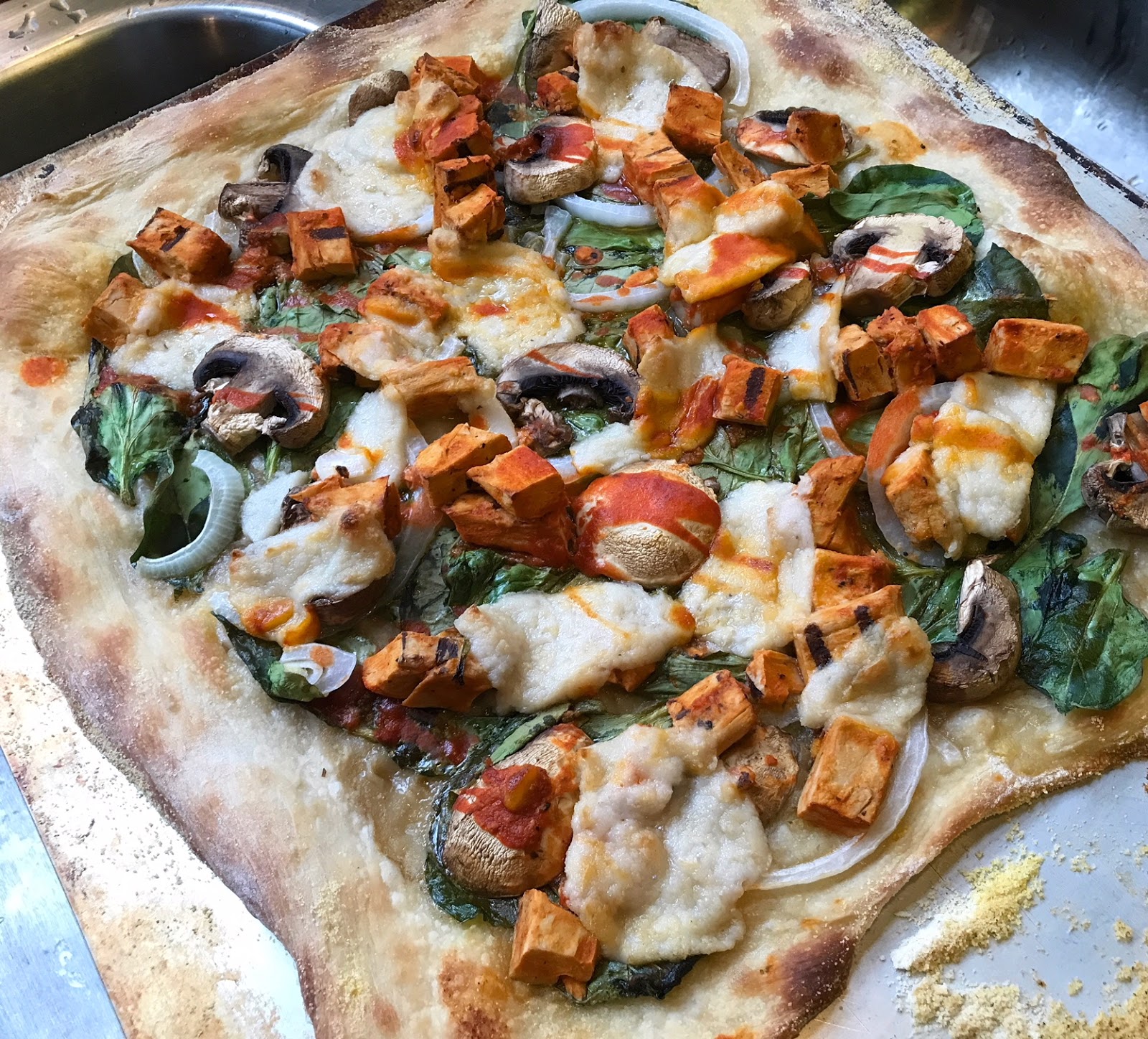Vegan Crunk: Vegan Buffalo Chick'n & Smoked Mozzarella Pizza!