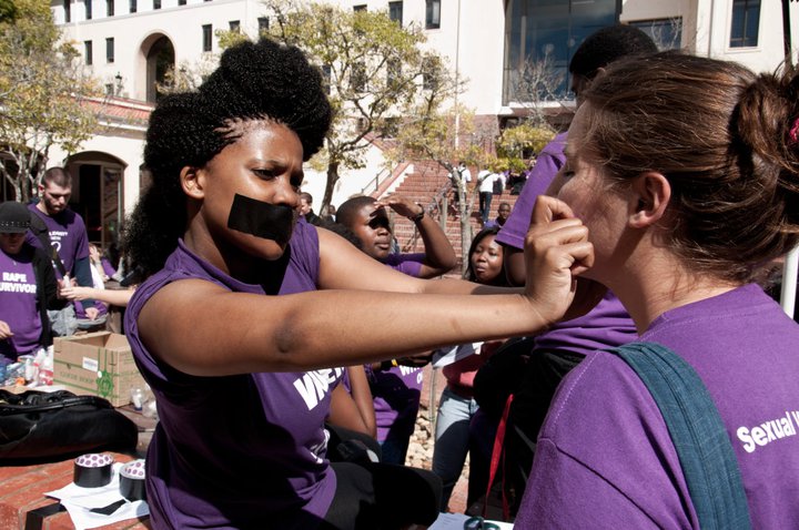 Writer's Bloc: Silent protest photos