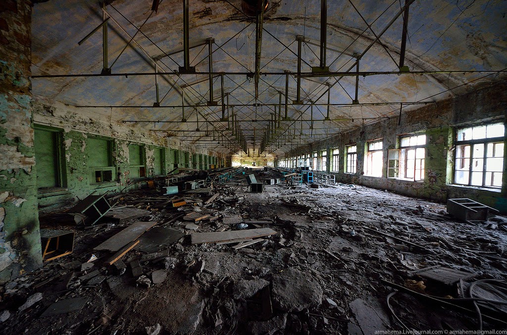 Deserted Places: An abandoned industrial complex in St. Petersburg