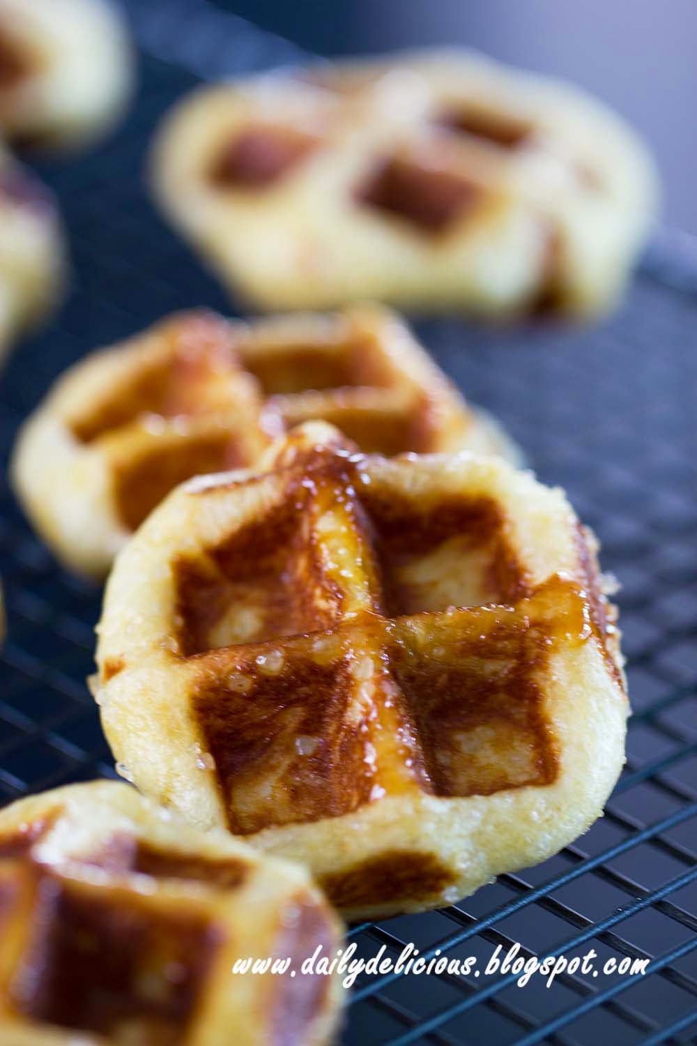 dailydelicious: Waffle Pops: Mini size treats