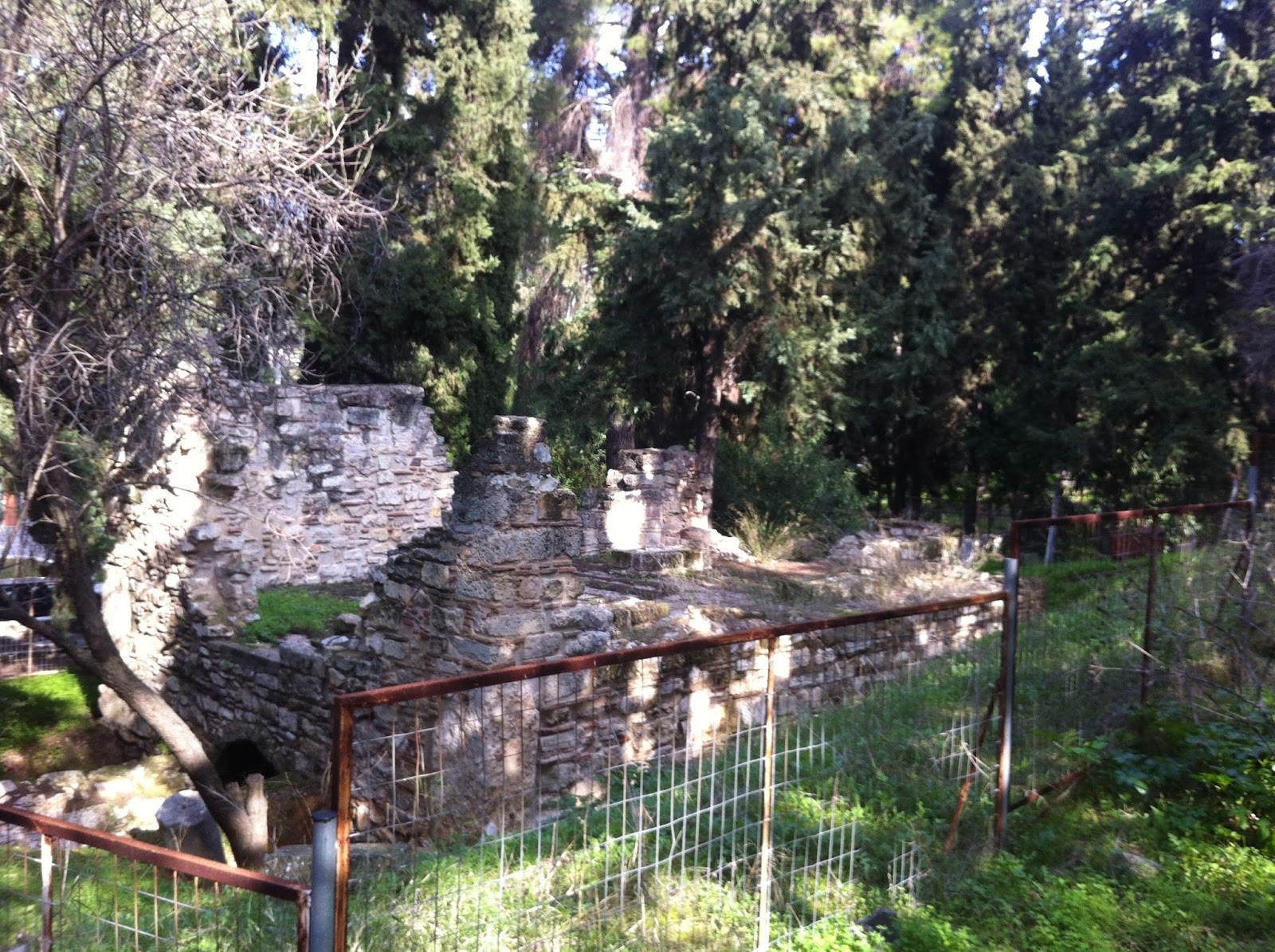 ΟΙΚΟ.ΠΟΛΙ.Σ.: Το παρεκκλήσι - νεκροταφείο Άγιος Νικόλαος της Μονής Δαφνίου