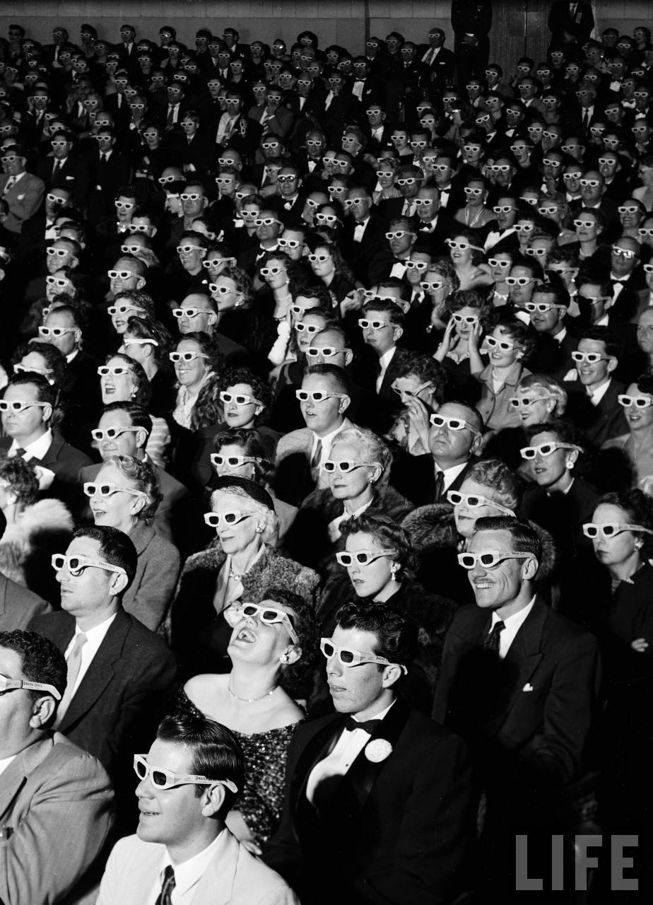 Vintage Photos Capture Audience Wearing Special Glasses to View the ...