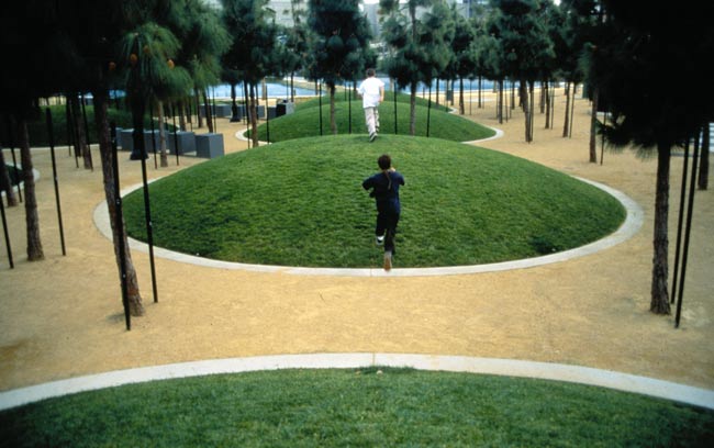 Pensando Jardines: Jardines para la Inspiración. MARINA LINEAR PARK.