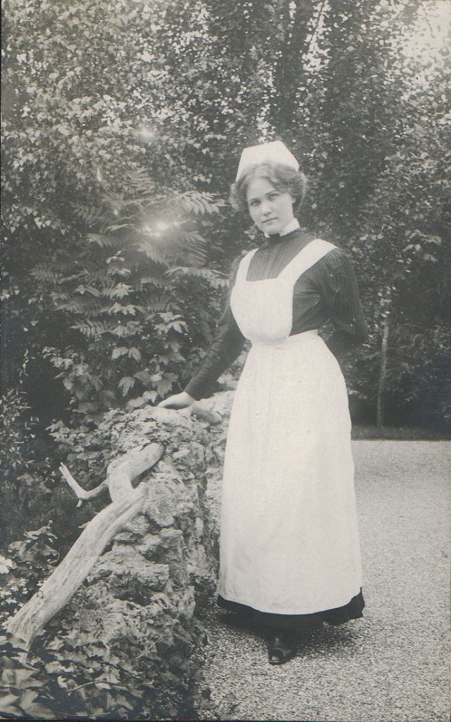 40 Vintage Portrait Pictures of House Maids in the Edwardian Era ...