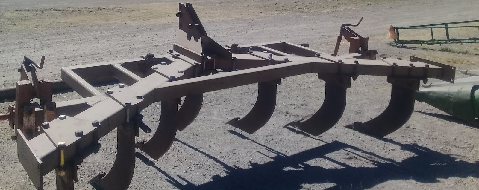 MAQUINARIA AGRICOLA INDUSTRIAL: Subsuelo de 7 Picos