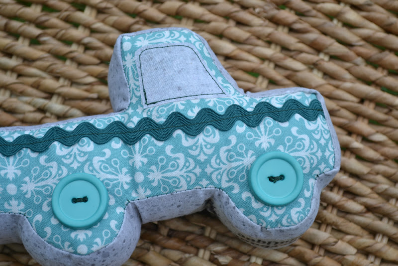 Honeybunch Boutique: Toy Truck Tutorial, Pattern and Photos Included