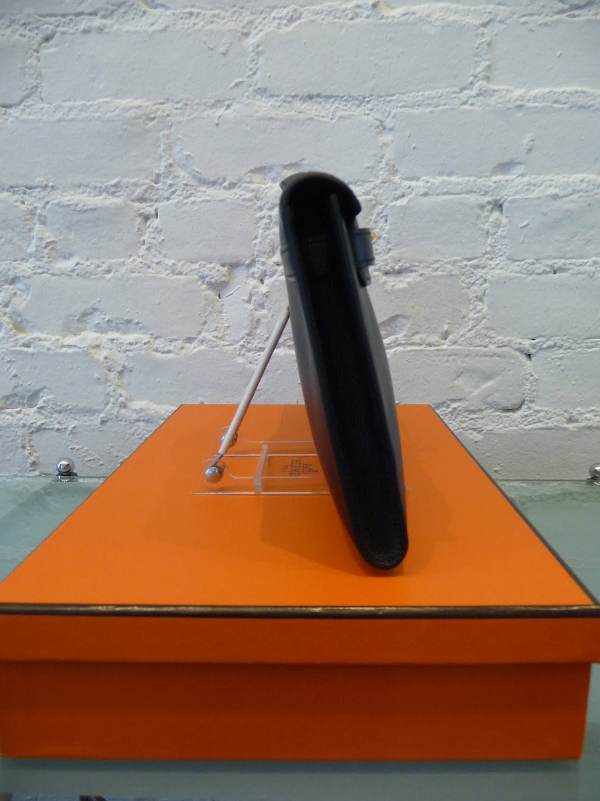 DECADES INC.: KELLY CLUTCH LONGUE