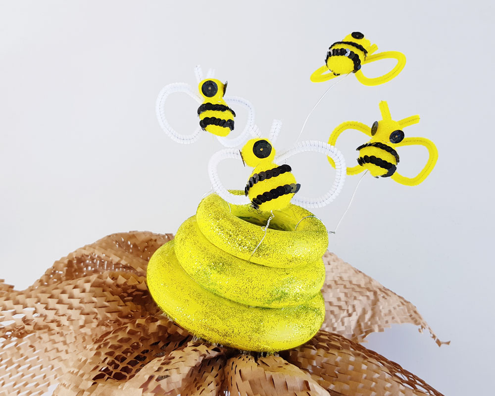 How to make a Bumble Bee Easter Parade Hat | Now thats Peachy