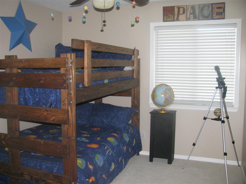 LOVE OF HOMES: A Space Room...