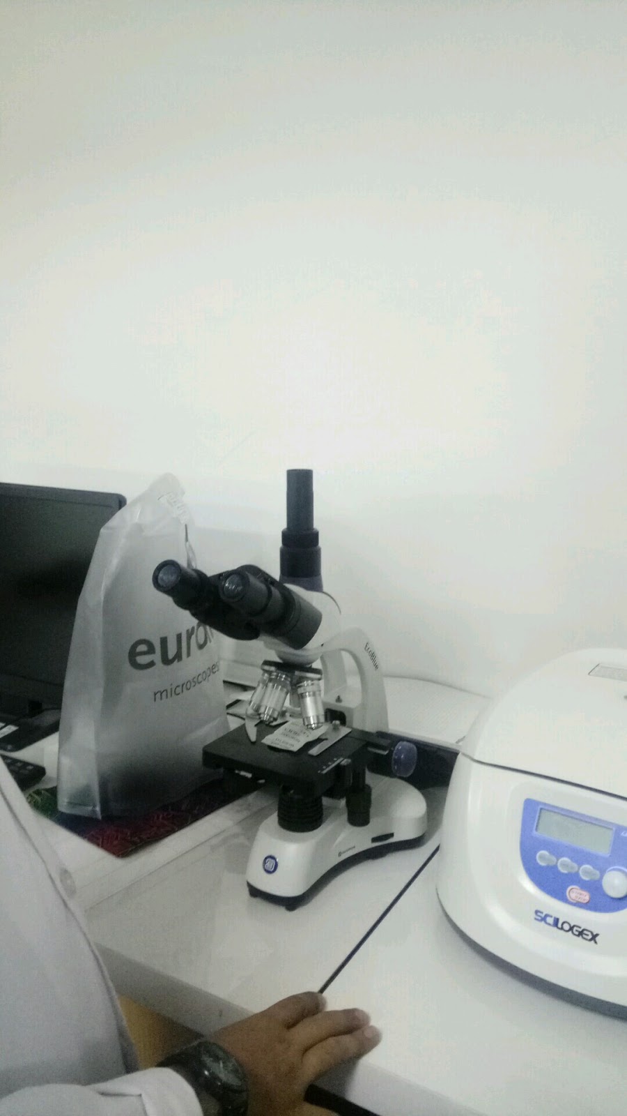 PENGENALAN ALAT DAN BAHAN LABORATORIUM