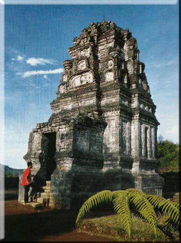 Hanung Dimas: Kelompok Candi Pada Dataran Tinggi Dieng Banjarnegara