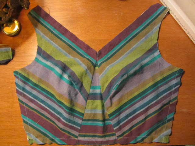 Errant Pear: Simplicity 2177 à la Kaffe Fasset