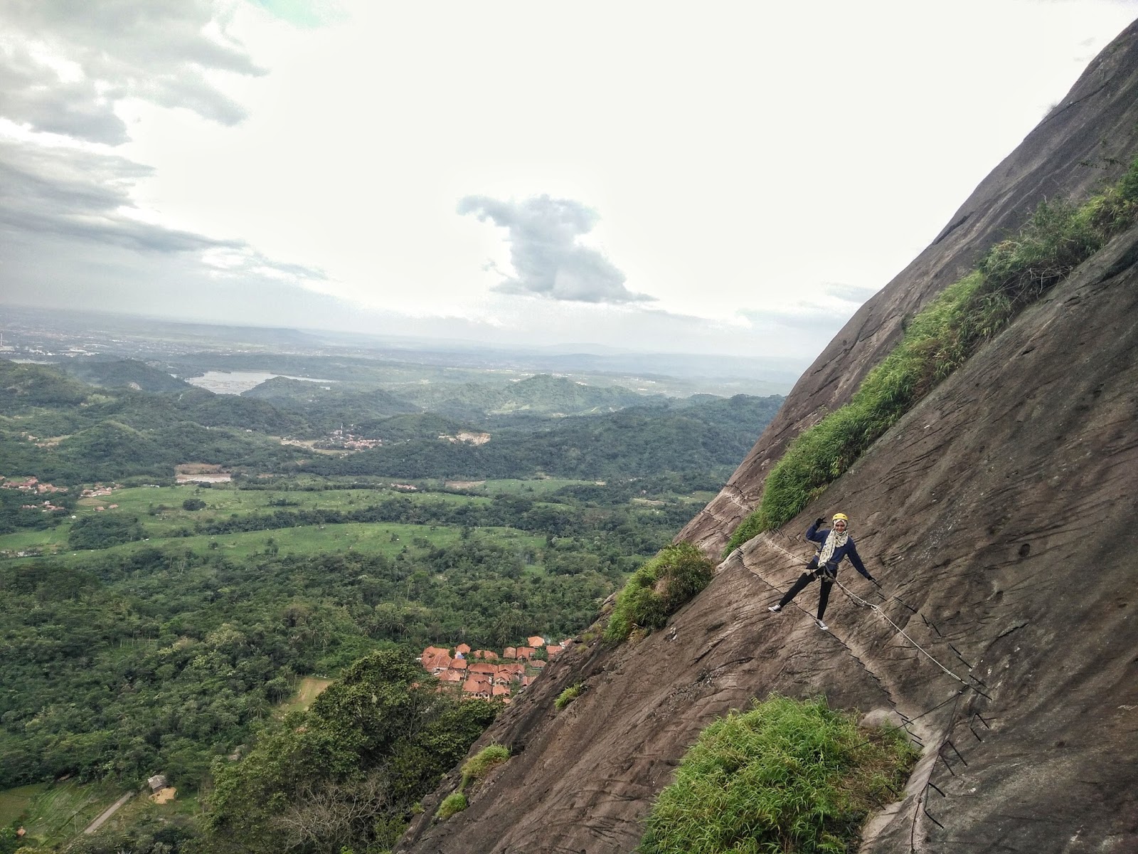 Gunung Parang Purwakarta - Indonesian Climbing Record