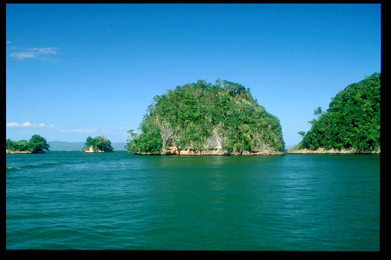 Barahona 3: Mediciones de los Lagos Enriquillo y Azuei.