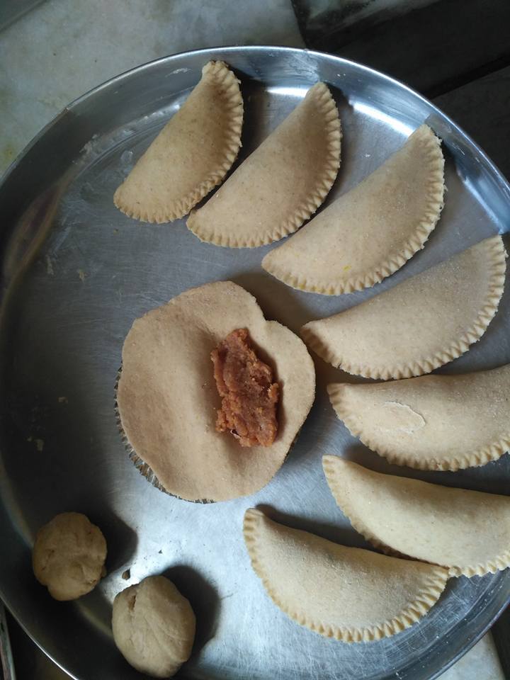Coconut Gujiya Recipe Without Mawa: Baked in Airfryer