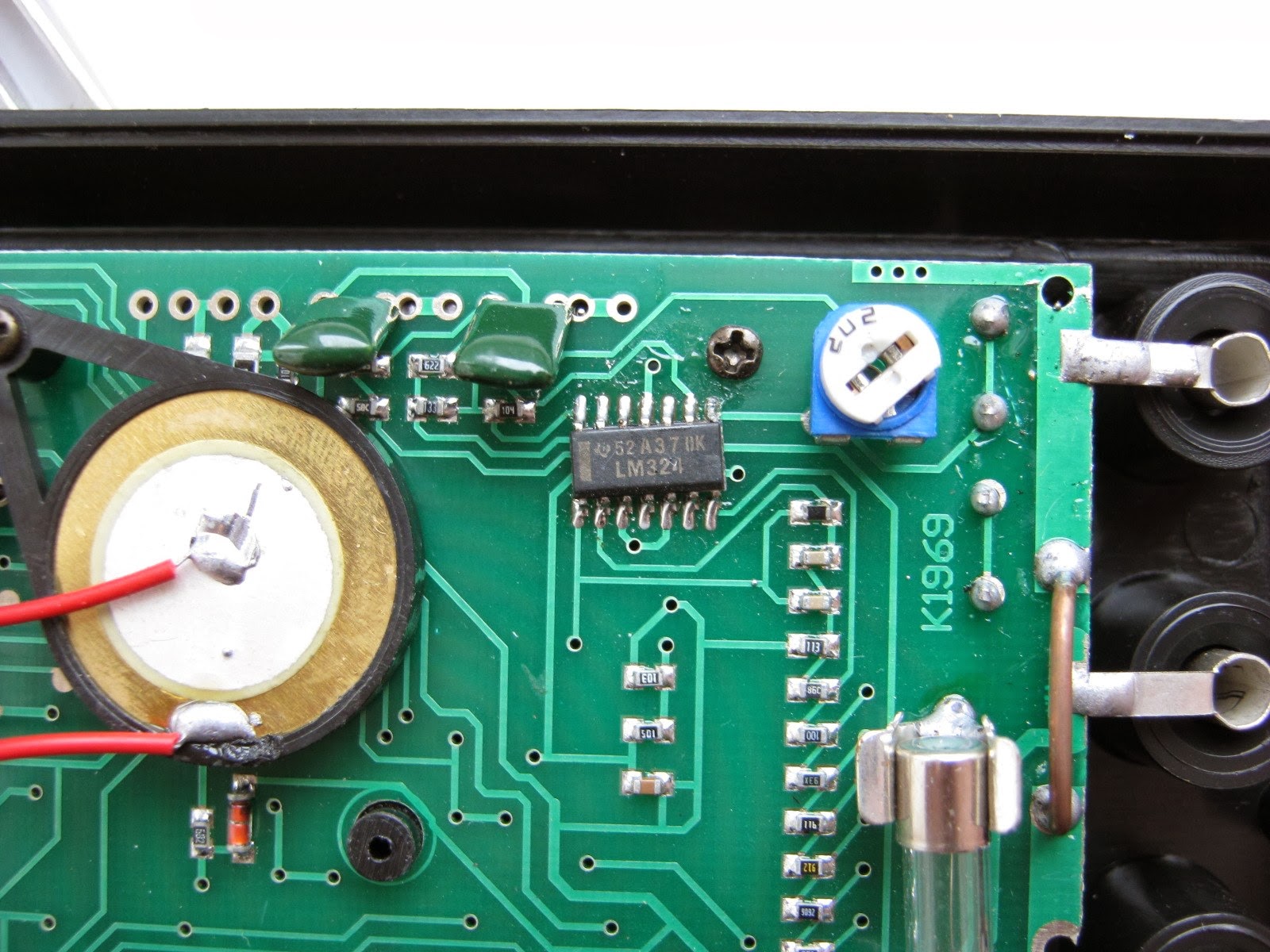 Common Emitter: DT9205A multimeter review