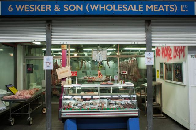 standby life: 驚愕！ロンドンに人肉精肉店オープン!!!! Human Flesh Butcher Shop Opens in ...