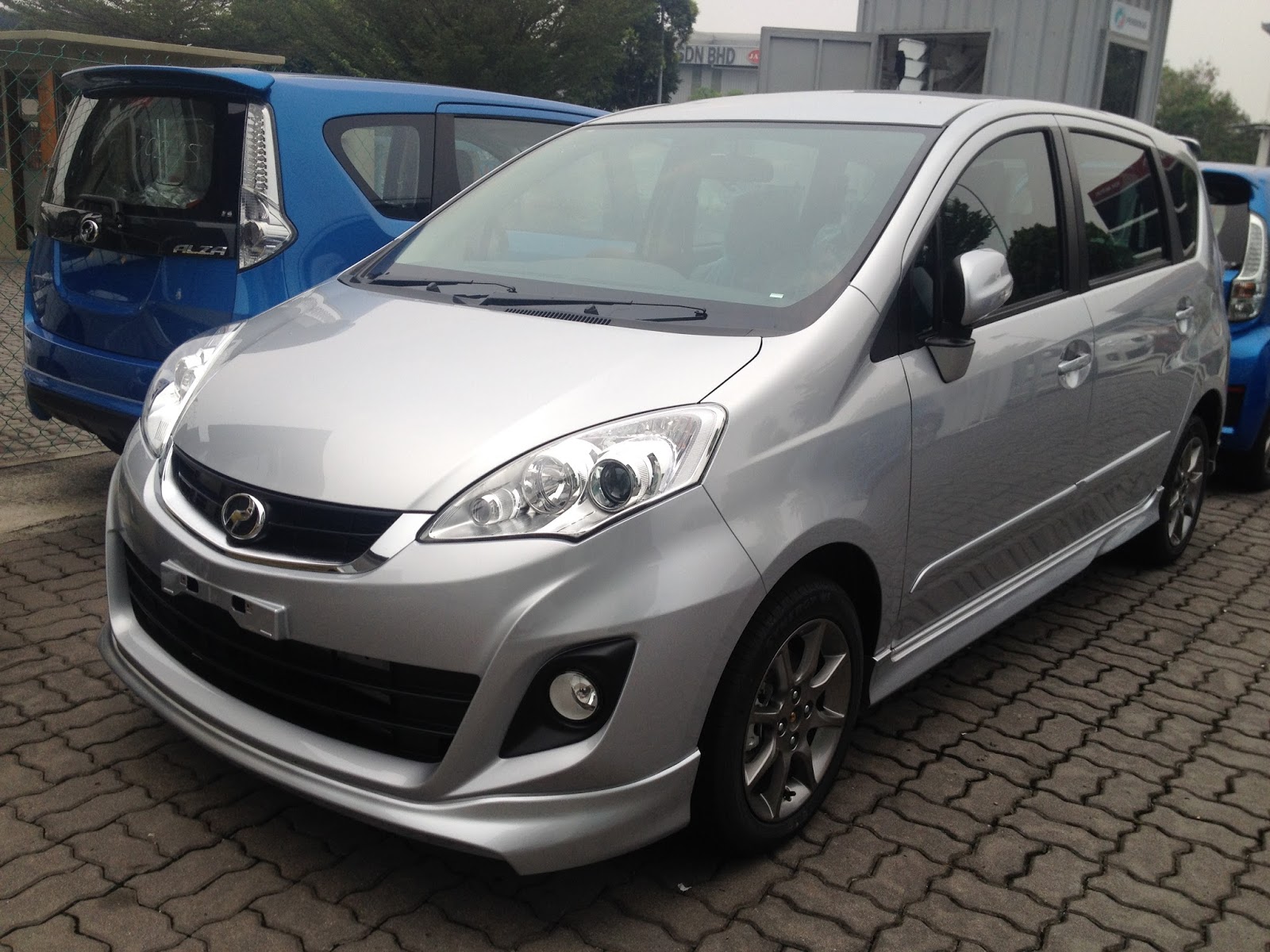 Perodua Alza,Warna pilihan,Varian dan Harga terkini,alza full loan ...