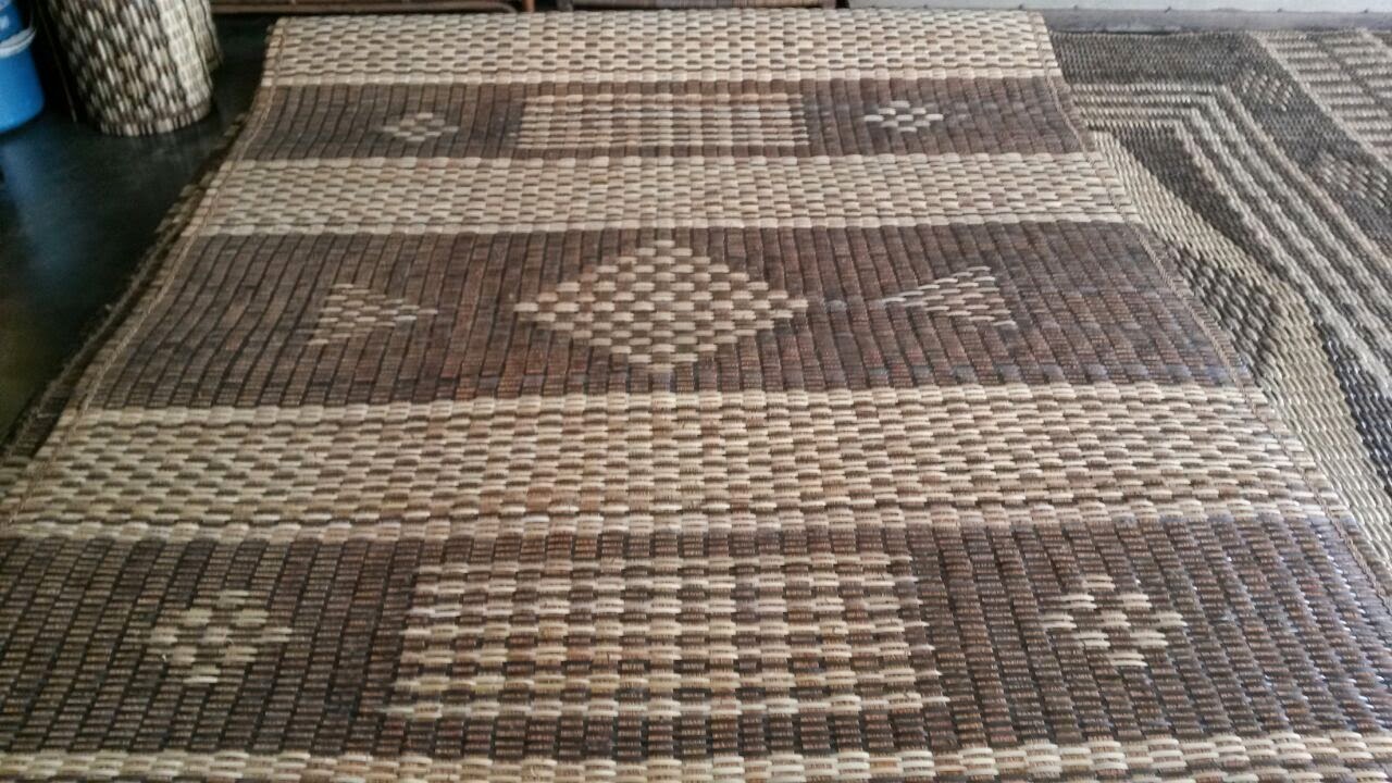 Koleksi Barangan Sarawak: Tikar Rotan Segak Mas Sarawak Terkini