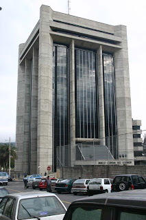 Arquitectura Postmoderna : Quito Cuidad Moderna