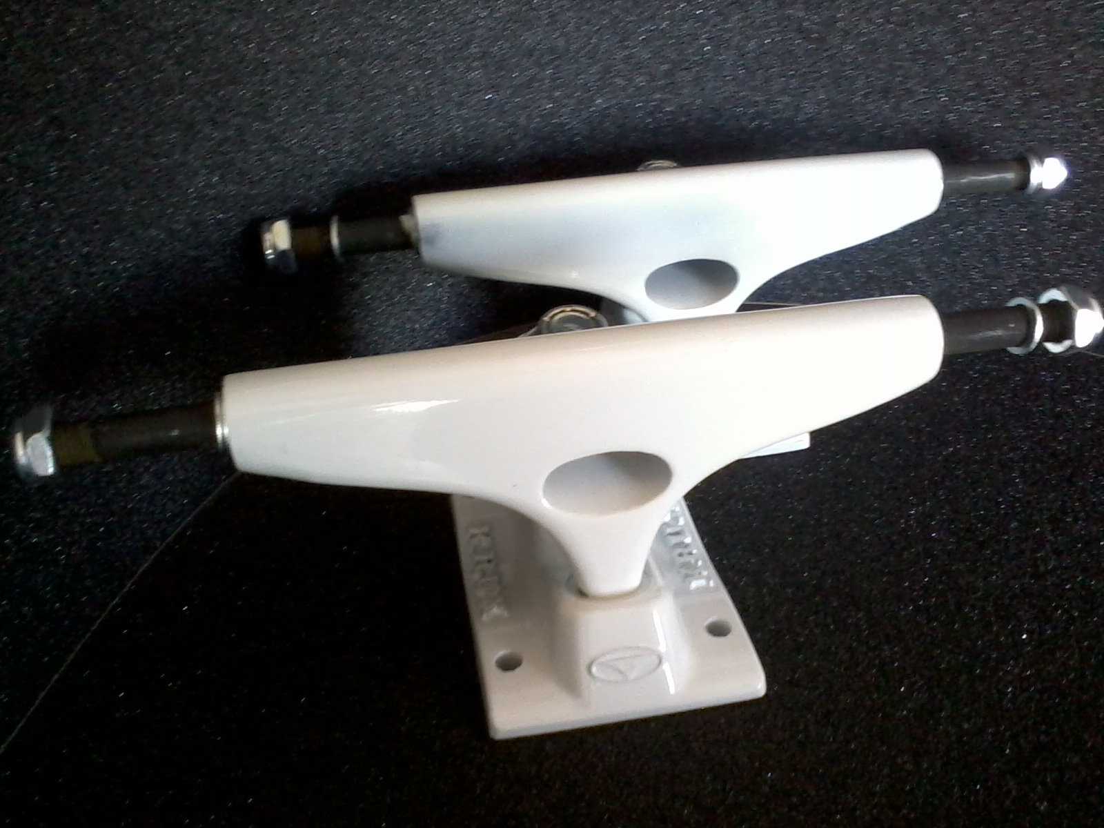 SEKTAskateshop: KRUX Trucks