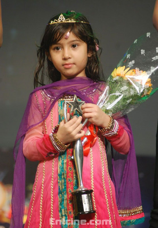 Media Gallery: Baby Sarah Latest Cute Stills @ Edition Awards 2012