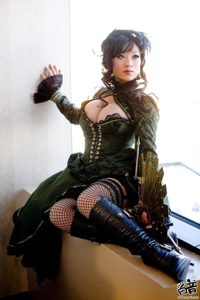 Yaya Han Latex