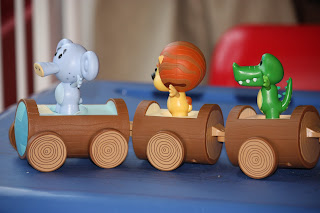 Mellow Mummy: Raa Raa the Noisy Lion - Huffty's Interactive Train ...