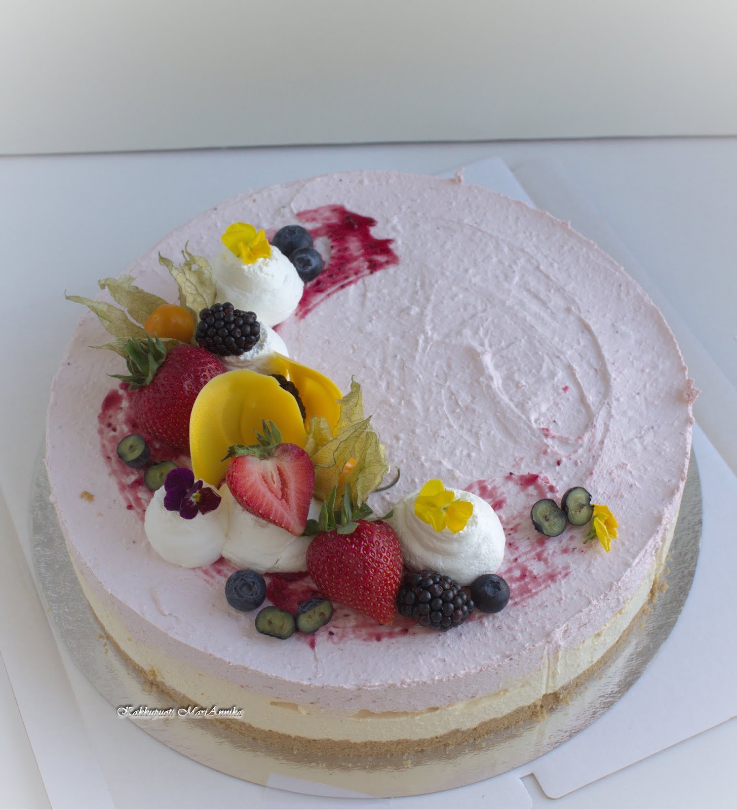 Kakkupuoti MariAnnika: Kesäiset juustokakut