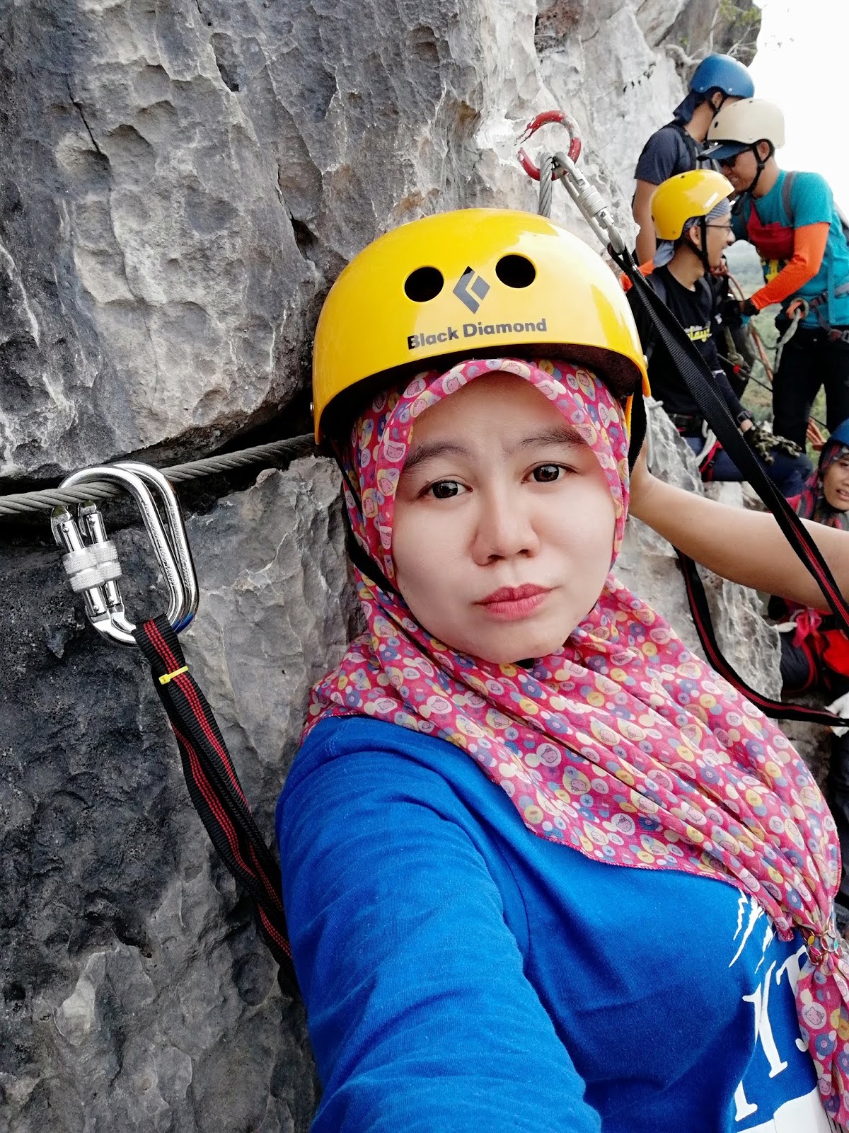 Farah Lorenza Lifestyle: ROCK CLIMBING Via FERRATA, PAYA GUNUNG
