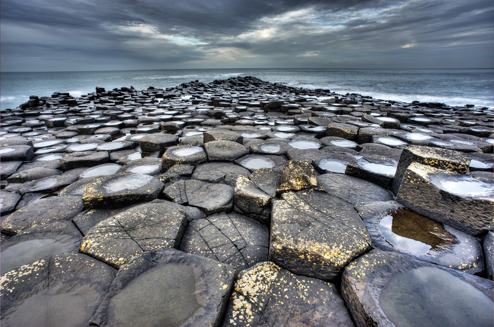 ARCHEA: GIANT'S CAUSEWAY: NORTHERN IRELAND