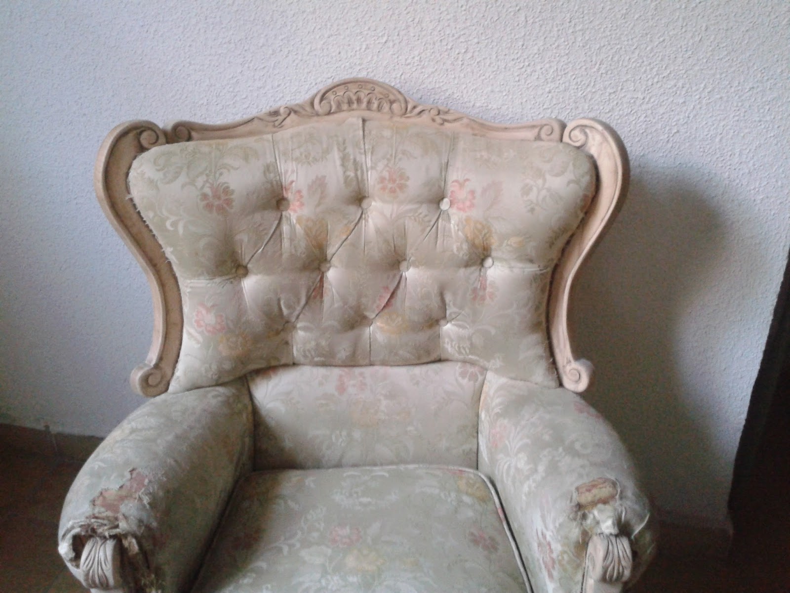 Cogiendo Hebra: Sillón capitoné restaurado