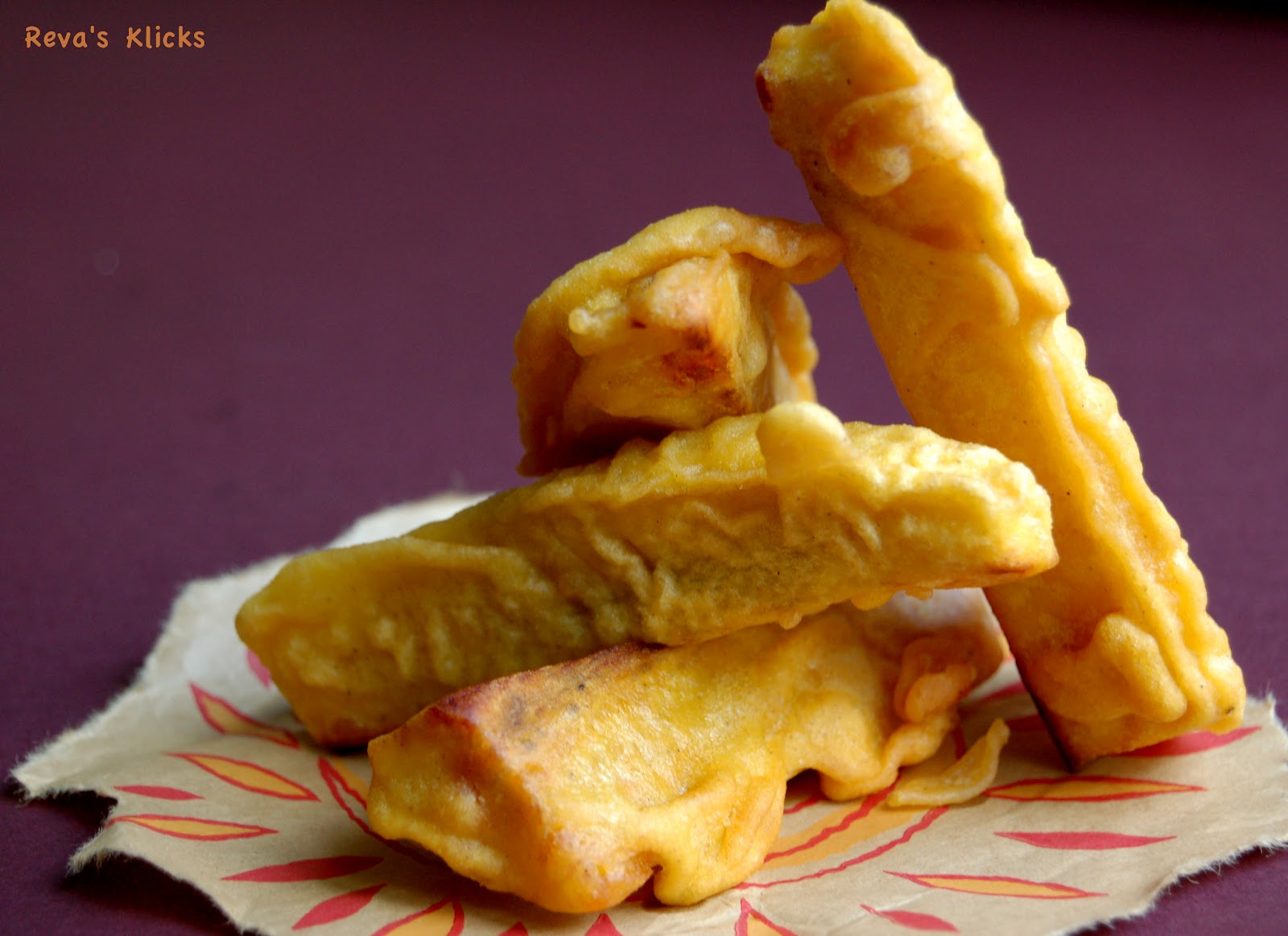 Kaarasaaram: Pazham Pori - Ethakka Appam