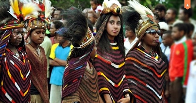3 Baju Adat Papua dan Papua Barat - Tradisi Tradisional