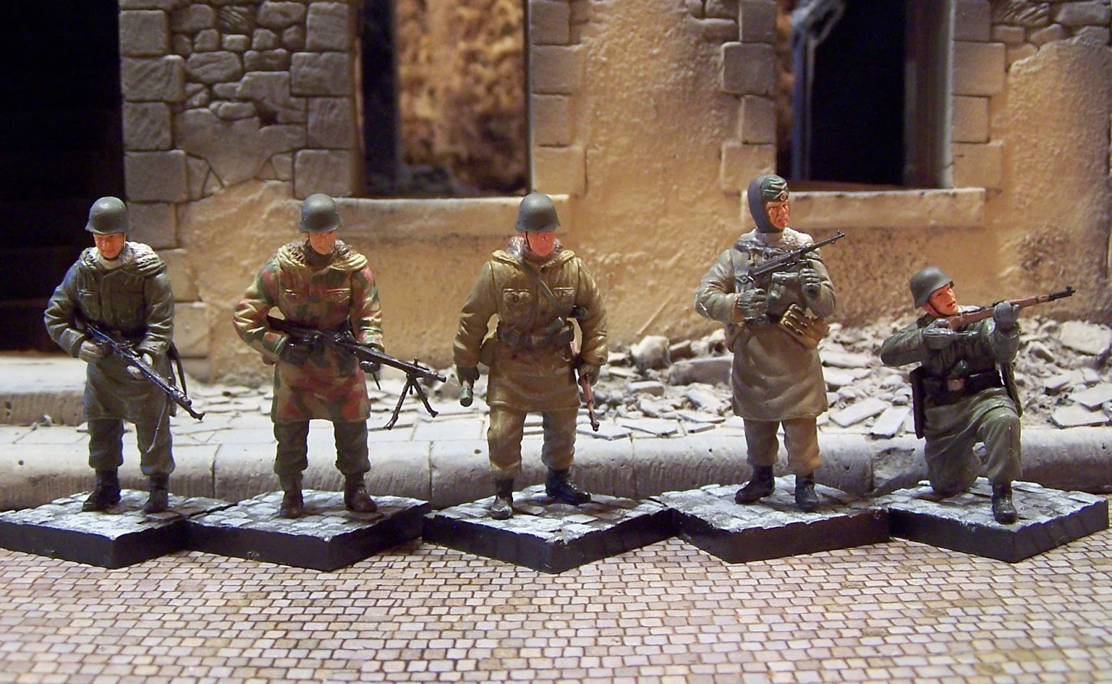 WWII Plastic Toy Soldiers: Dragon Models - Toy Soldiers