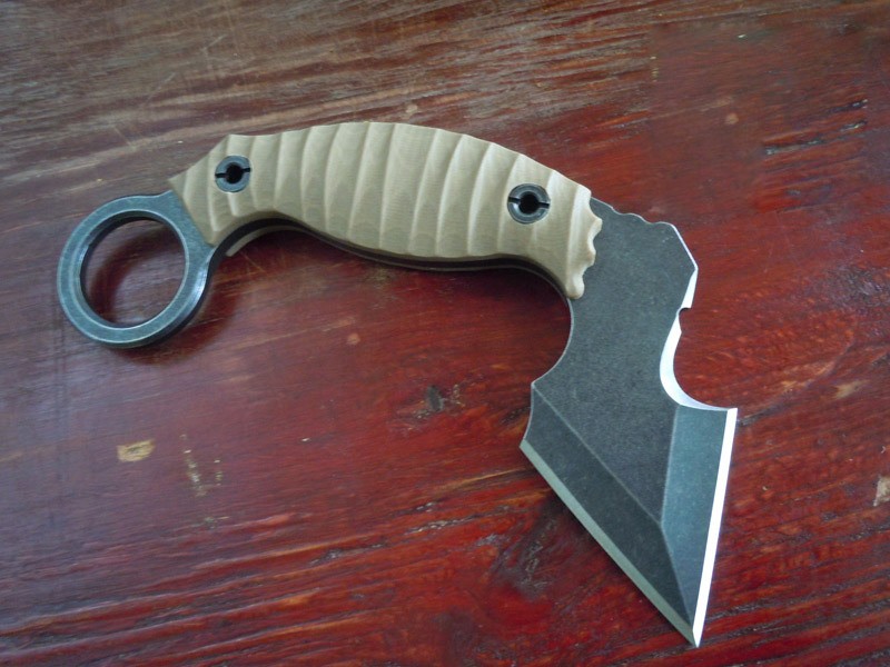 Новинки ножевой индустрии: THE ONE Triangle Blade Claw Knife Hunting ...